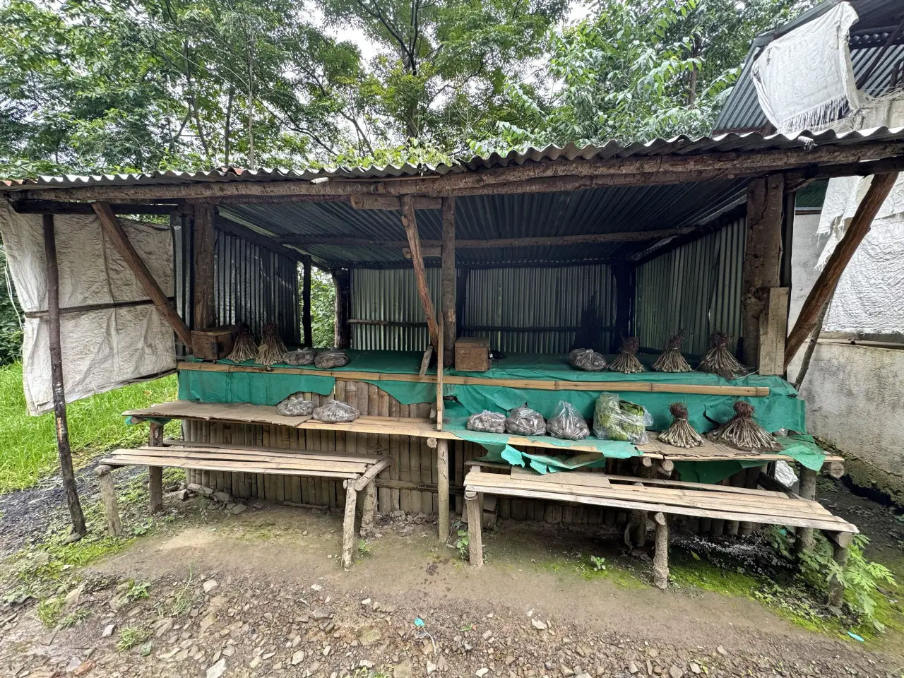 Shops without shopkeepers